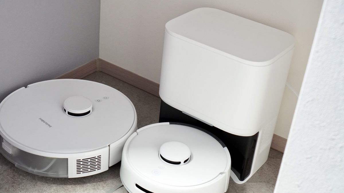 SwitchBot K10+ レビュー | ゴミ自動収集ステーション付きのコンパクトなロボット掃除機が一人暮らしに最適！ | Number84
