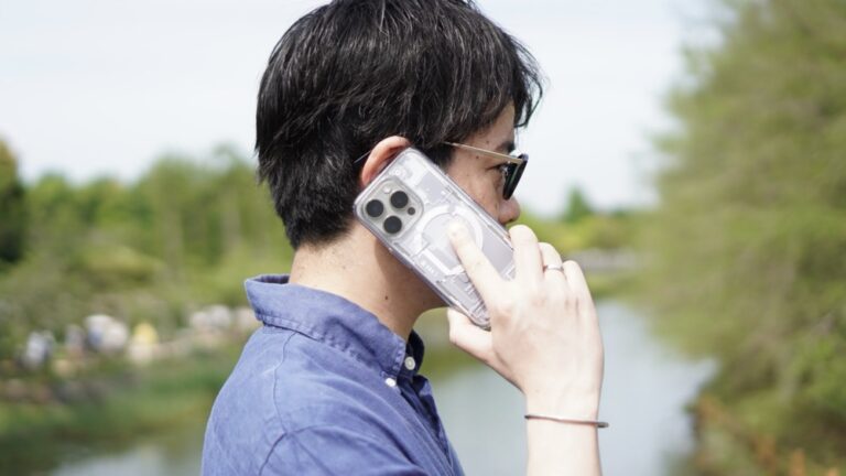 SpigenのiPhoneケースをレビュー | メカニックなデザインがガジェット好きに刺さる！ | Number84