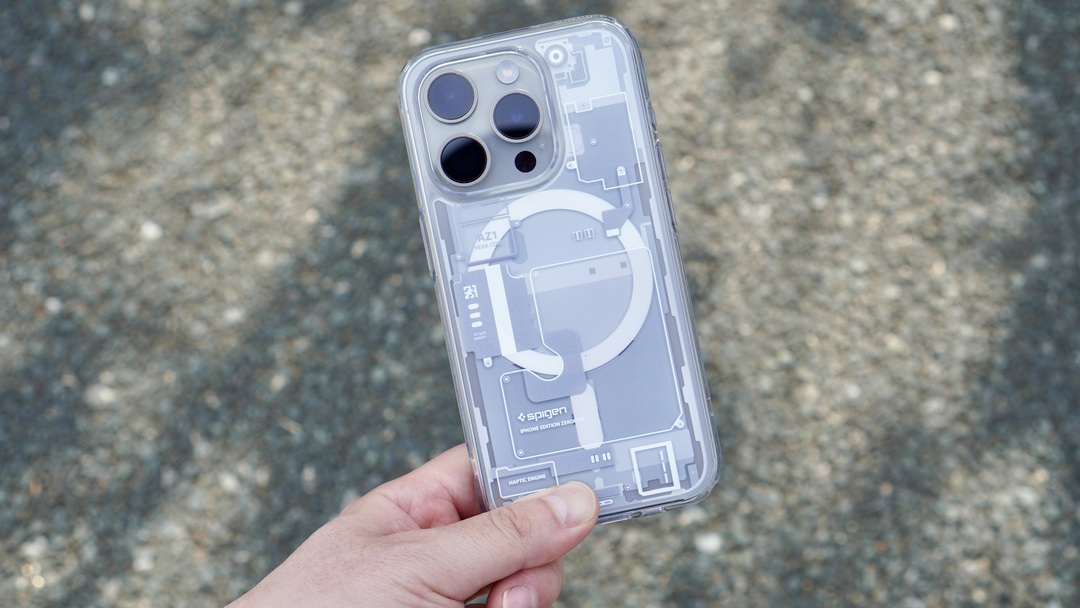 SpigenのiPhoneケースをレビュー | メカニックなデザインがガジェット好きに刺さる！ | Number84