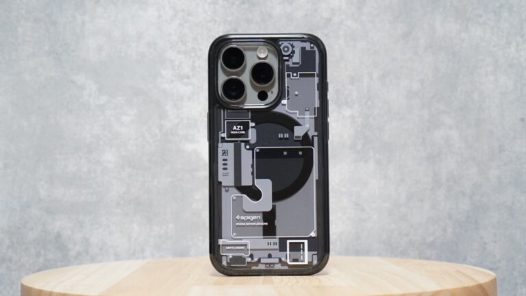 SpigenのiPhoneケースをレビュー | メカニックなデザインがガジェット好きに刺さる！ | Number84