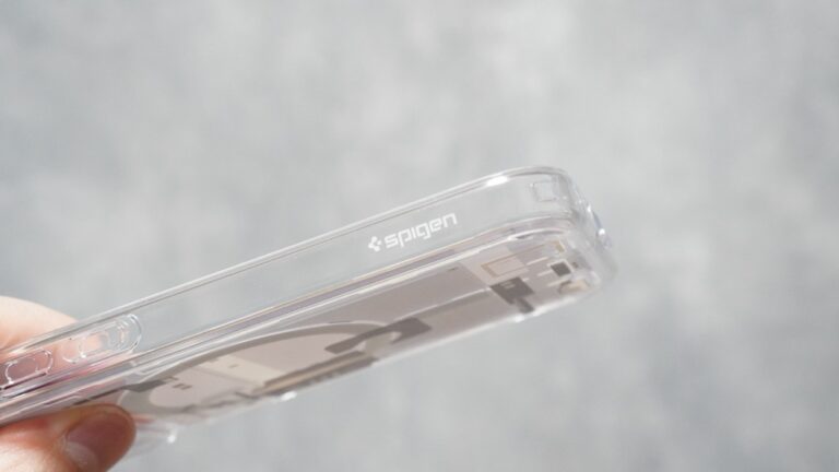 SpigenのiPhoneケースをレビュー | メカニックなデザインがガジェット好きに刺さる！ | Number84